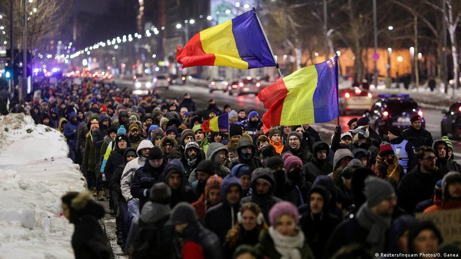 Romania: President joins anti-government protests – DW – 01/23/2017