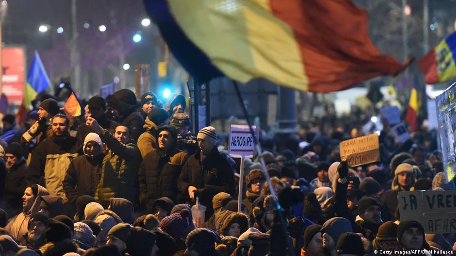 Inside Europe: Romanian protests grow – DW – 02/02/2017