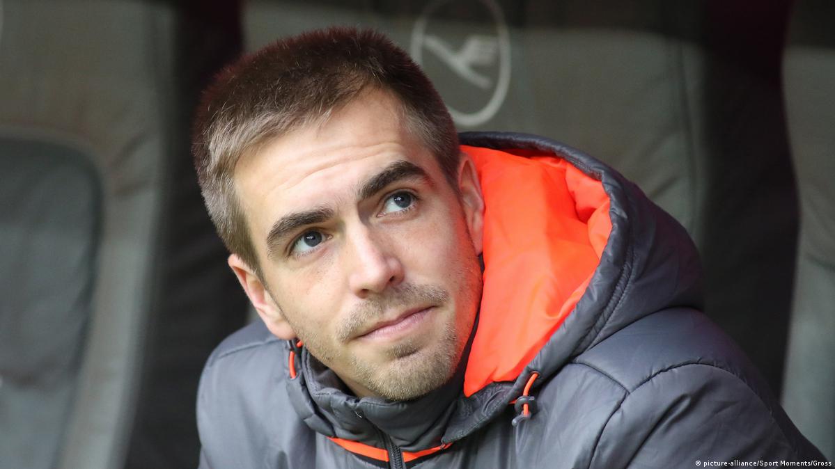 Philipp Lahm to retire at end of season