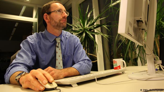 Die Jäger der Fake News | Europa | DW | 09.02.2017