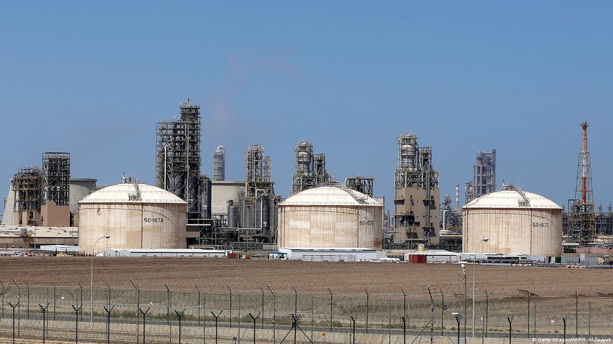 Kuwait: Fire breaks out at oil refinery