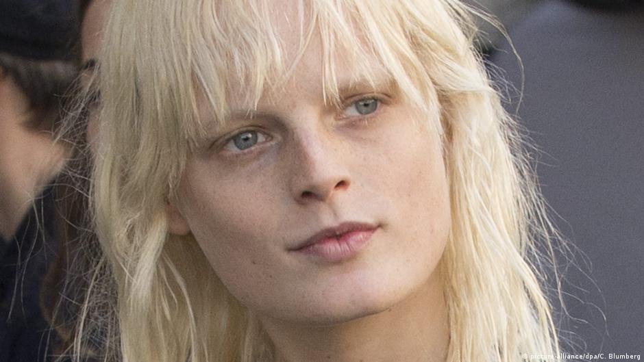 A model breaking a taboo – DW – 02/11/2017