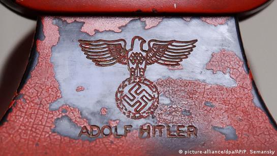 Hitler phone 'clearly a fake' – DW – 02/25/2017