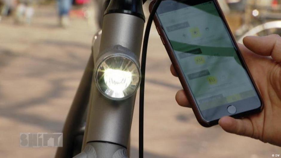 Test riding smart bikes – DW – 03/01/2017