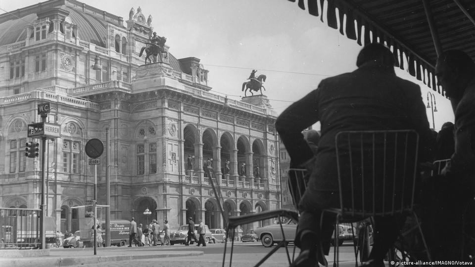 Vienna's coffee house culture