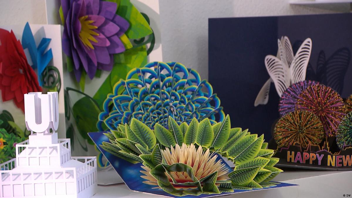 Pop-up paper art – DW – 03/01/2017