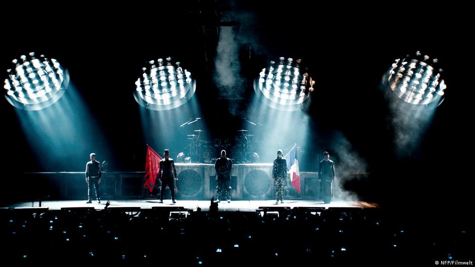 Rammstein sets movie theaters on fire – DW – 03/17/2017