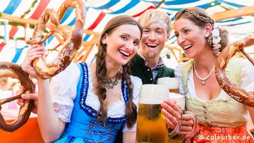 Typisch deutsche Feste | Ein Jahr – viele Feste | DW Deutsch Lernen