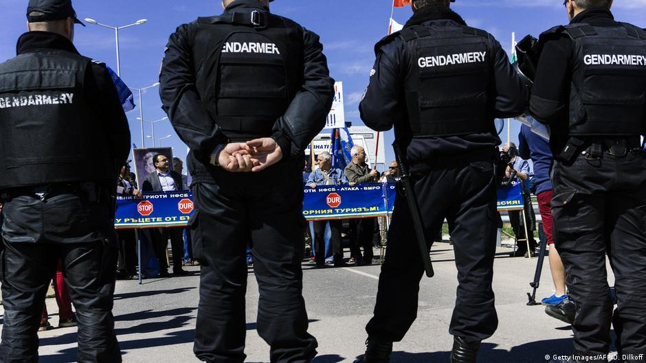 Police remove barricades at Turkish-Bulgarian border – DW – 03/24/2017