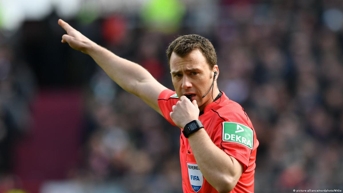 German referee Zwayer to test video technology – DW – 03/28/2017