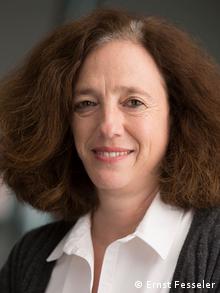 Why do women hide their hair? | Arts | DW | 31.03.2017