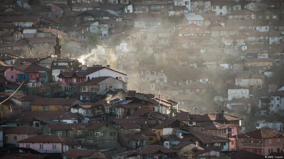 Voter uncertainty in Ankara's slum areas