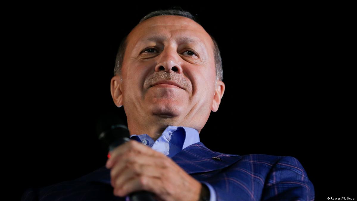 Erdogan to lead a divided Turkey – DW – 04/17/2017