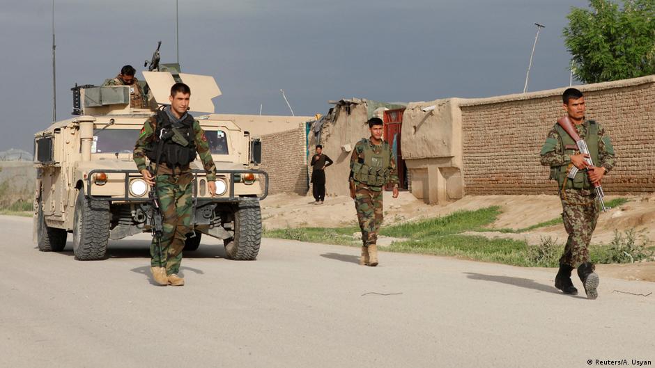 Afghanistan in mourning after army slaughter – DW – 04/22/2017