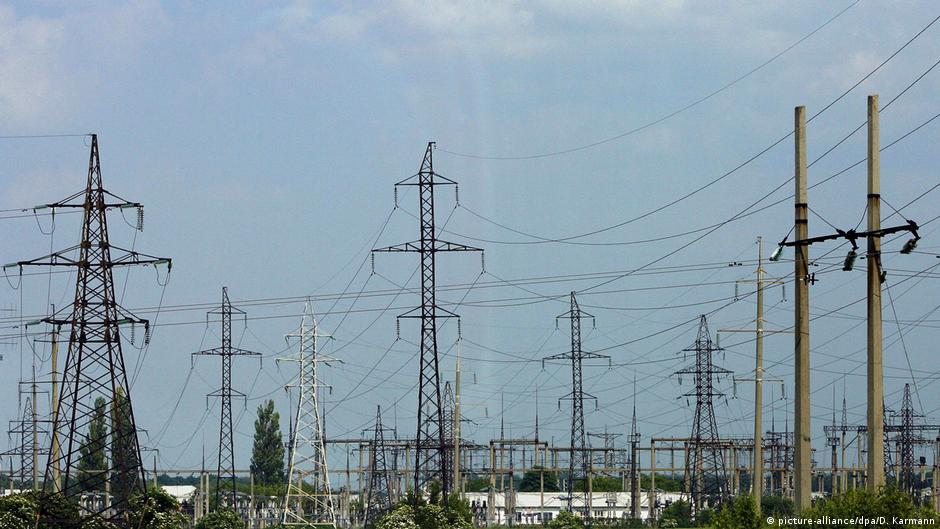Russia steps in as Ukraine cuts power in east – DW – 04/25/2017