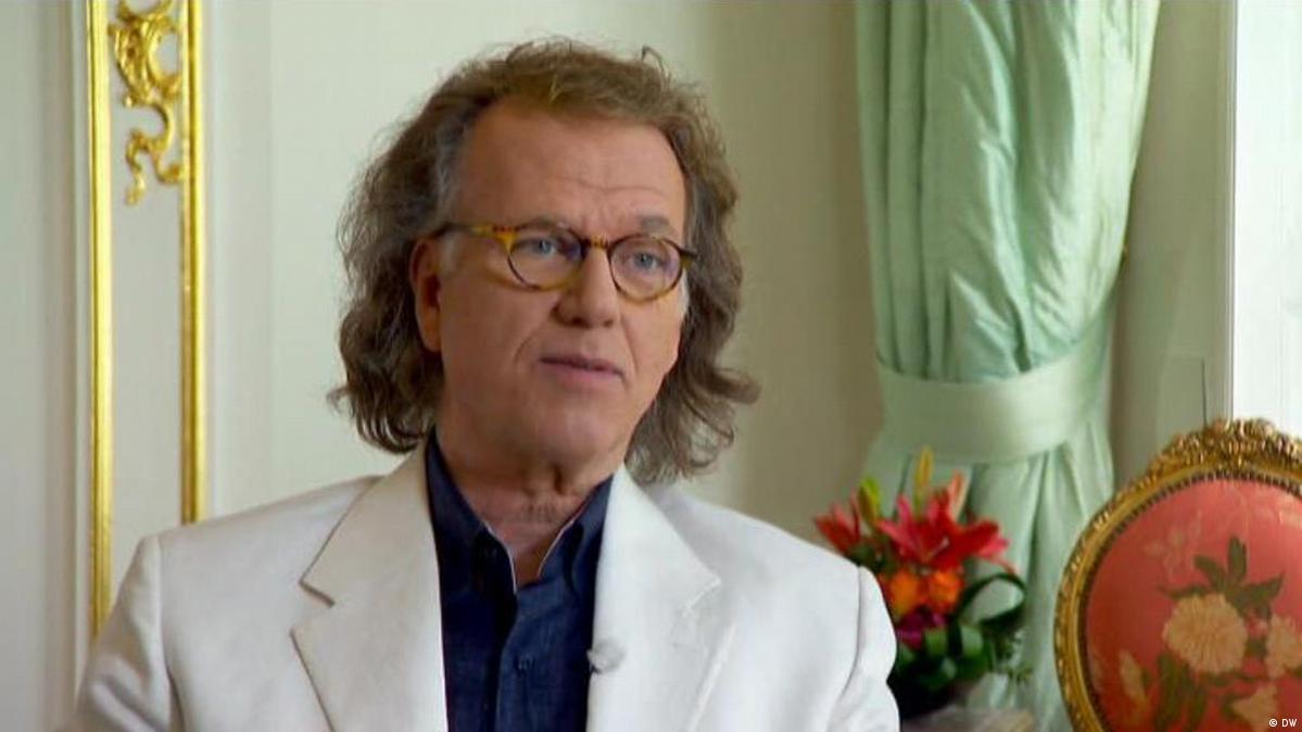 A visit to André Rieu's castle – DW – 05/08/2017