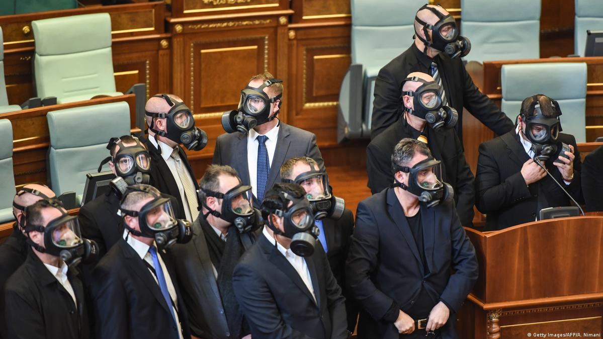 Untangling the Balkans – DW – 06/04/2017