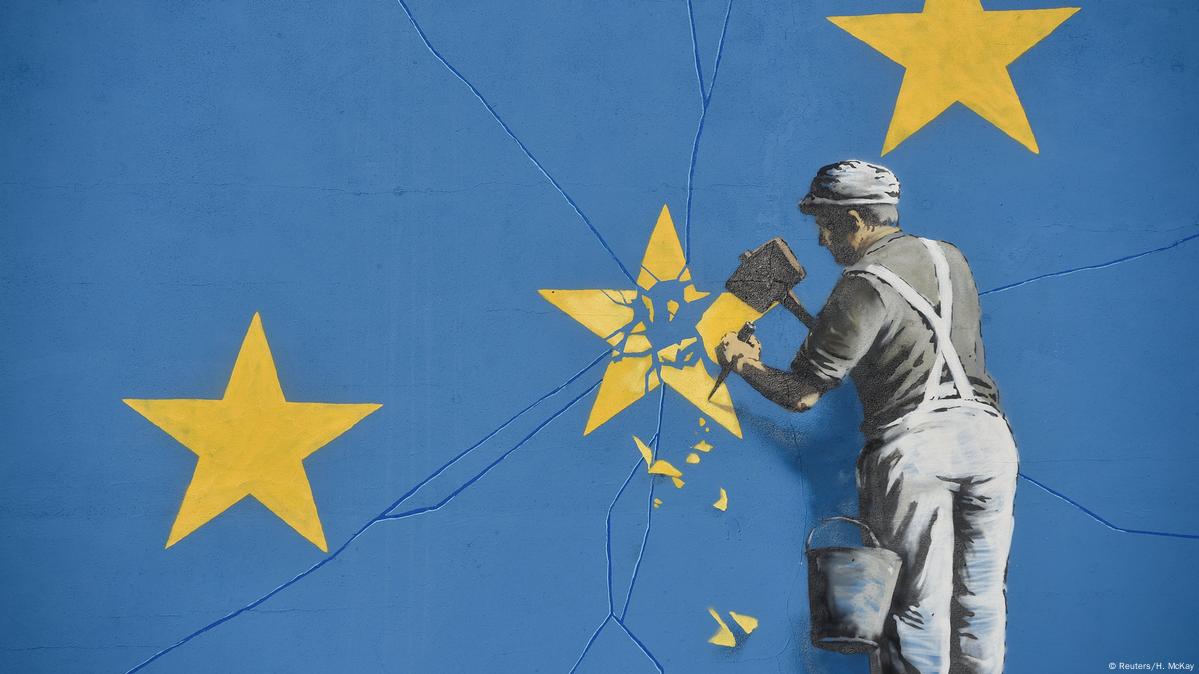 Banksy takes on Brexit with new mural – DW – 05/08/2017 Banksy takes on Brexit with new mural – DW – 05/08/2017