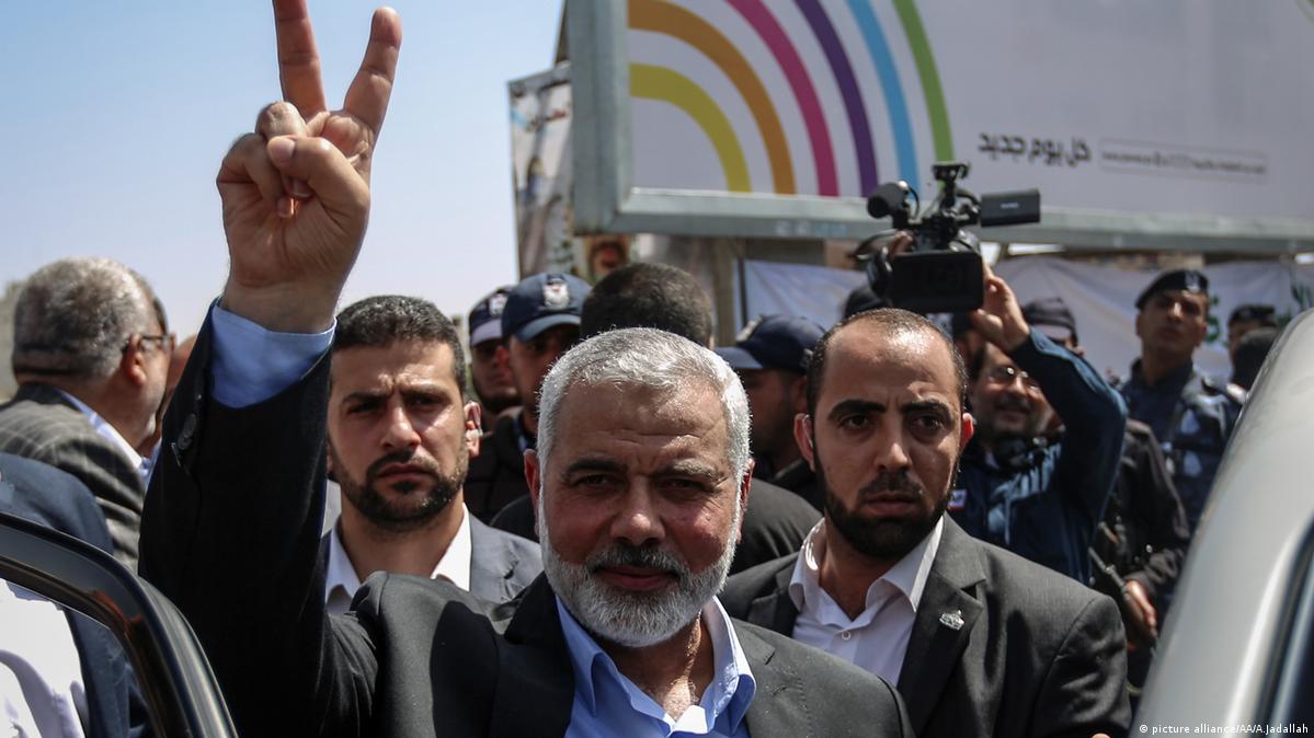 New Hamas chief makes first public appearance – DW – 05/08/2017