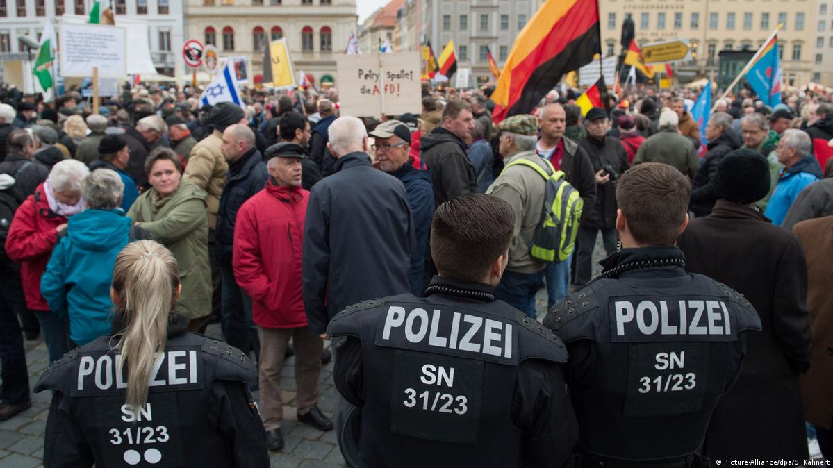 AfD, PEGIDA hold side-by-side events in Dresden – DW – 05/09/2017