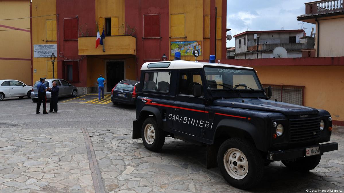 Italian, German police bust mafia crime ring – DW – 10/04/2017