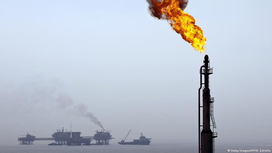 OPEC agrees to extend oil production cut