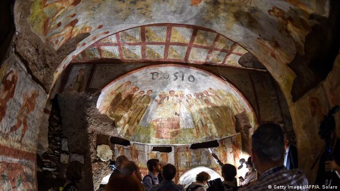 Vatikan lädt erstmals zum ″Tag der offenen Katakomben″ | Kultur | DW ...