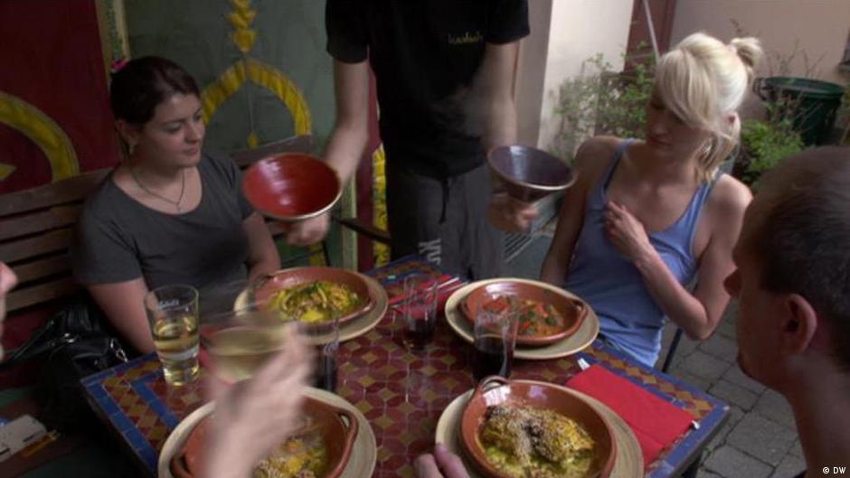 A culinary world tour of Berlin – DW – 06/10/2017