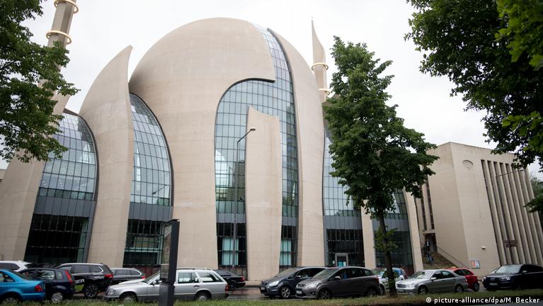 Masjid Köln, Masjid Terbesar di Jerman – DW – 18.08.2017