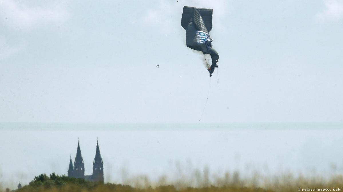 Blimp crashes at US Open – DW – 06/15/2017