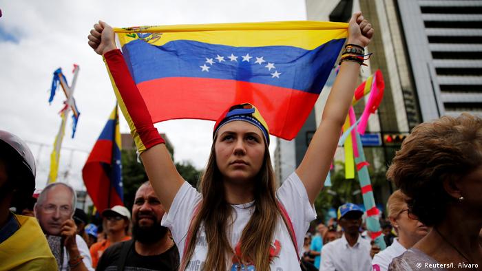 Venezolanos realizan manifestación religiosa por la paz del país ...