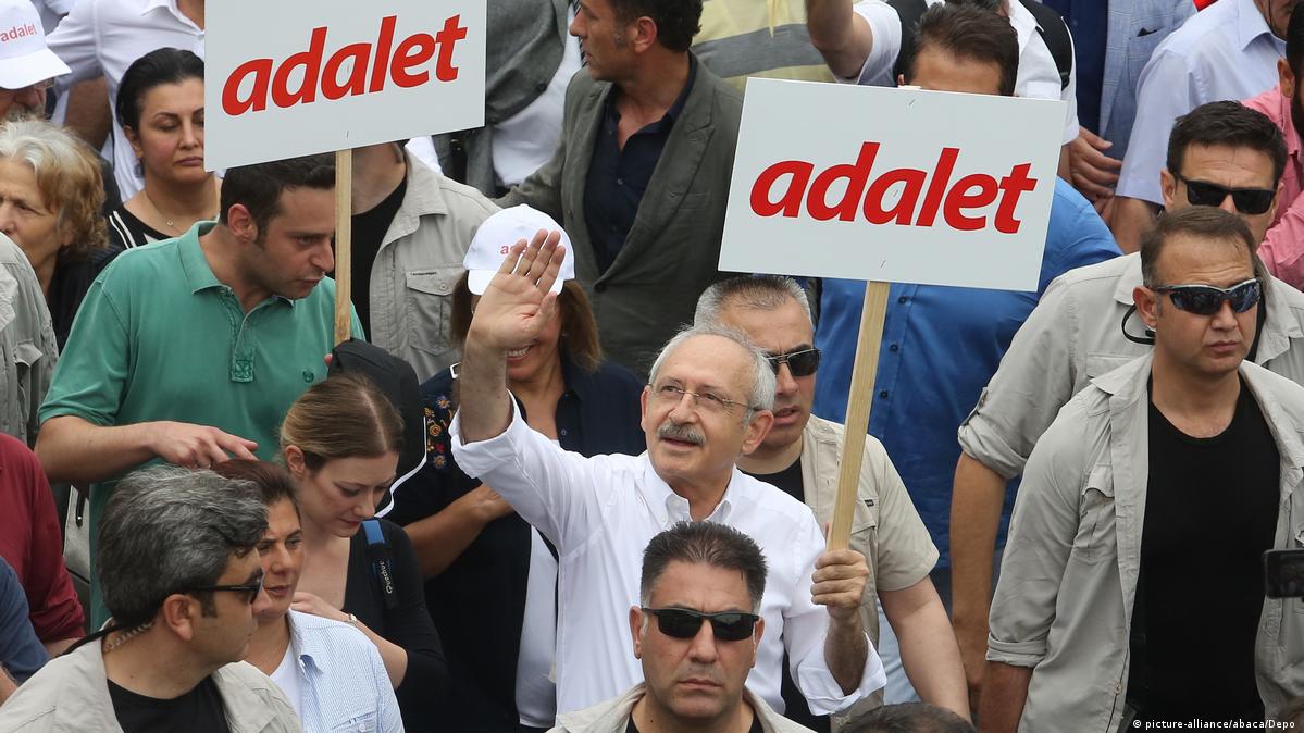 Erdogan warns leader of 'walk for justice' march – DW – 06/18/2017