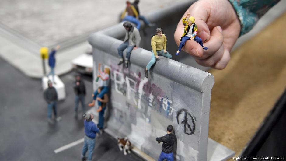 Little Big City: Berlin in miniature – DW – 10/03/2018