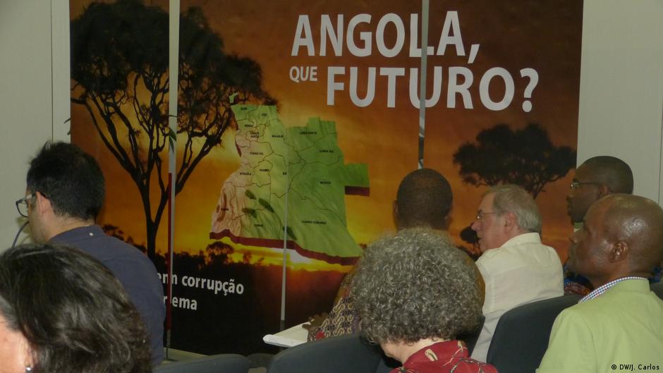 Marcolino Moco quer moralização da sociedade angolana contra a corrupção