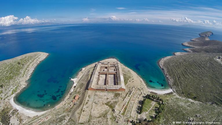 Yaros, the forgotten prison island – DW – 07/11/2017