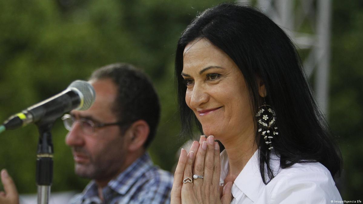 Poetas exhortan a luchar por la paz en Medellín – DW – 16/07/2017