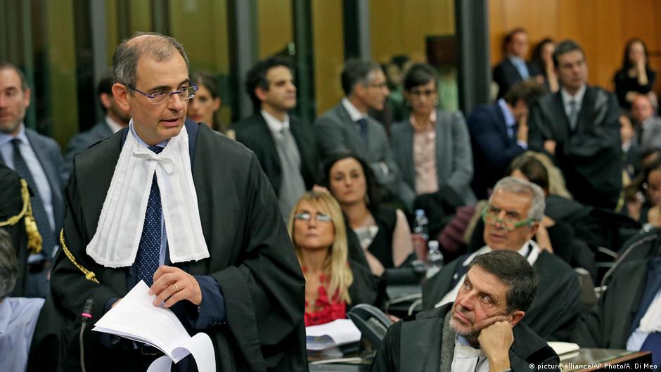 Mafia Capitale: Rome racket convicted – DW – 07/20/2017