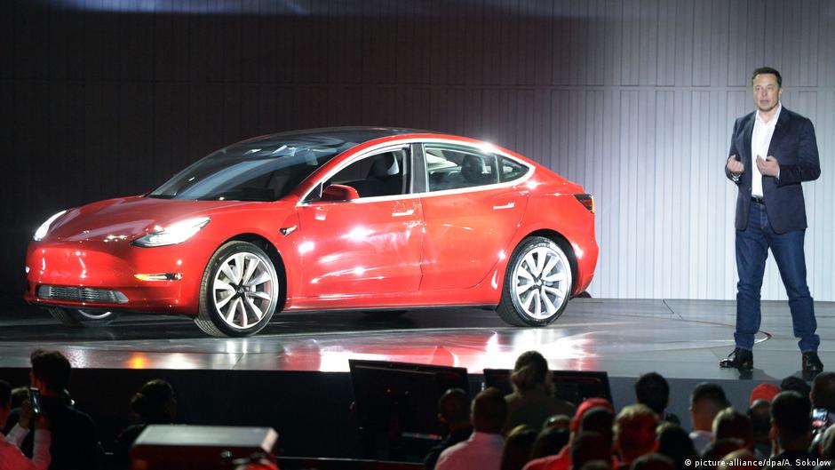 Tesla shares rally amid new model deliveries – DW – 08/03/2017