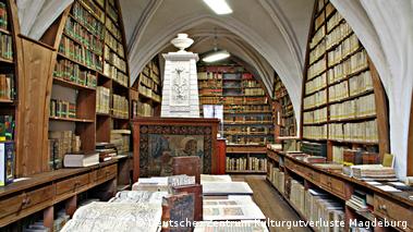 Books looted by Nazis found in German libraries – DW – 08/06/2017