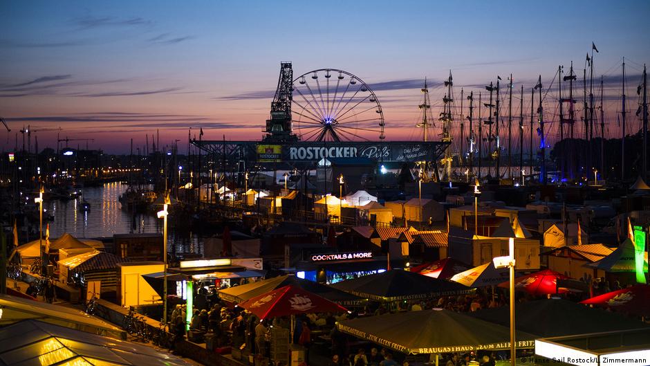 Hanse Sail: Maritime festival in Rostock – DW – 08/10/2017