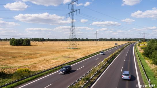 Everything you need to know about the German Autobahn – DW – 05/17/2023