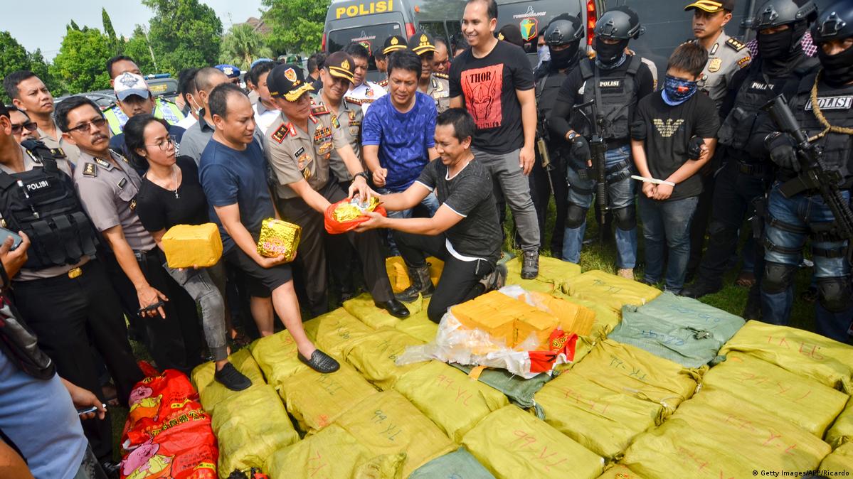 Amnesty: Indonesia waging its own 'war on drugs' – DW – 08/16/2017