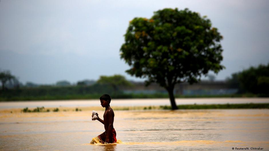 Millions impacted by South Asia flooding – DW – 08/18/2017