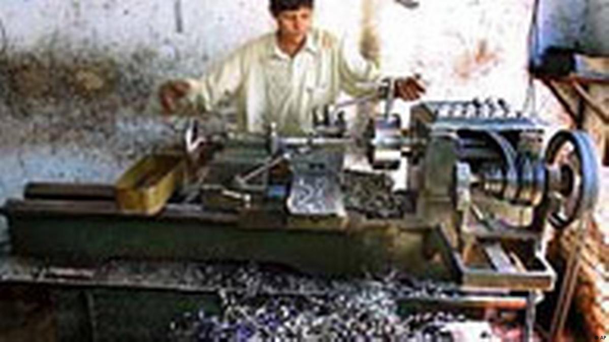 War in Afghanistan takes its toll on Pakistan's local weapons ...