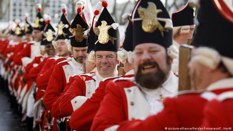 The German obsession with clubs – DW – 09/06/2017