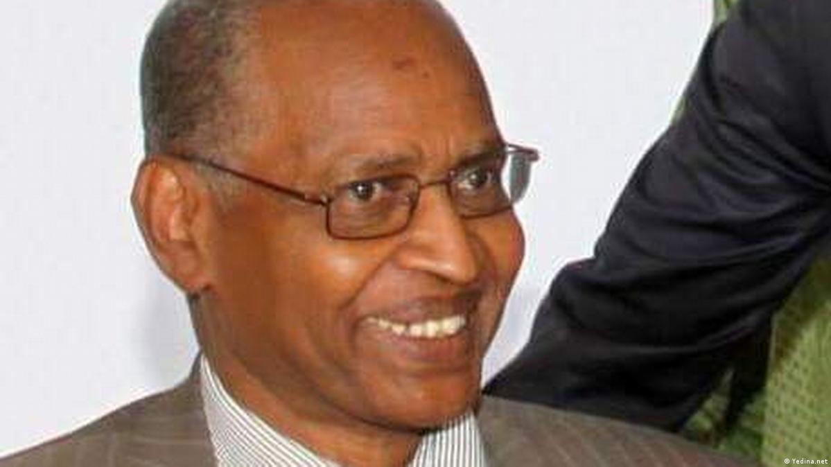 L'opposant Acheikh Ibn Oumar de retour au Tchad – DW – 05/11/2018