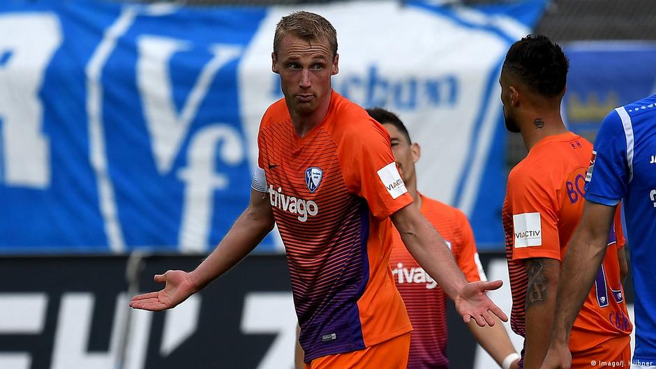 German player praised by opponents for penalty honesty