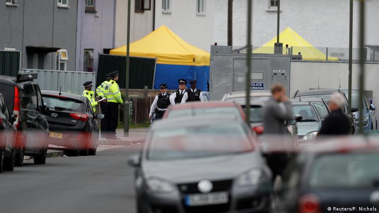 Second suspect held after London train attack