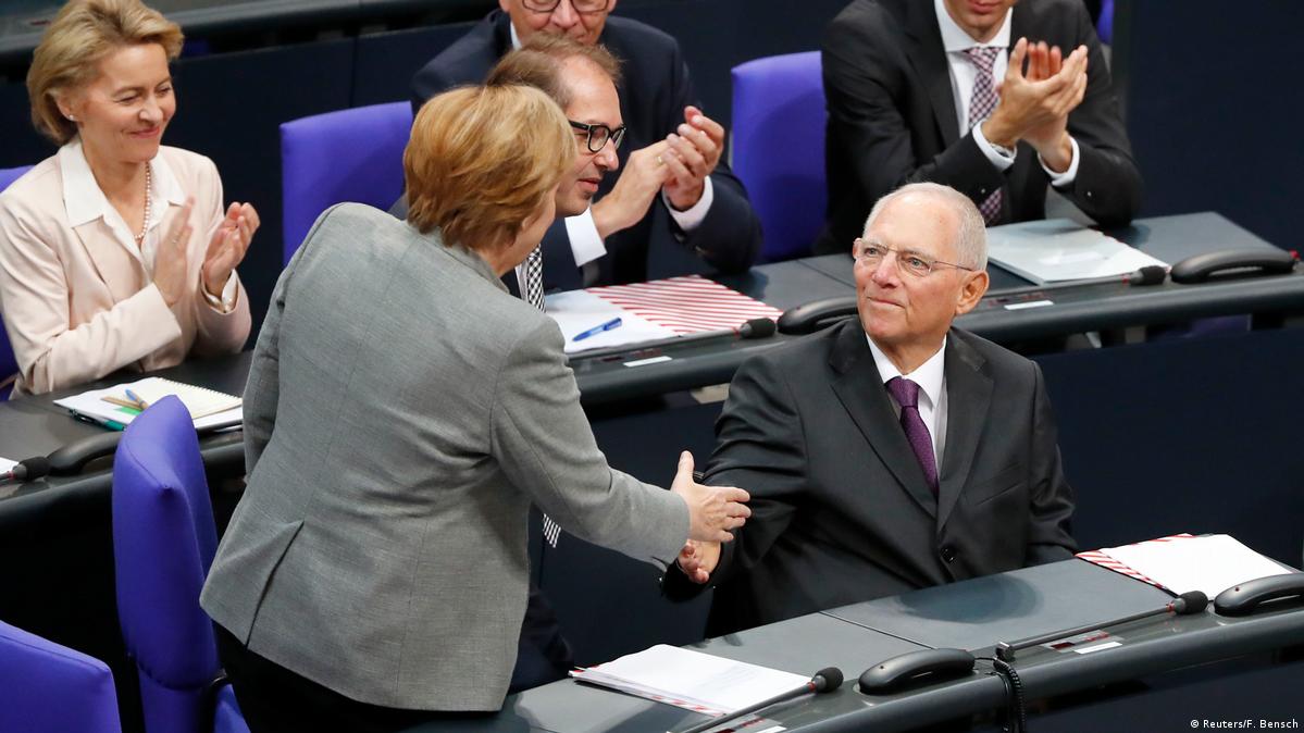 New German parliament convenes for first time – DW – 10/24/2017