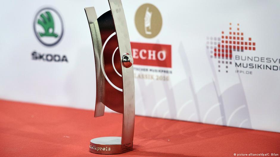 Which stars won at Germany's Echo music awards? – DW – 10/30/2017